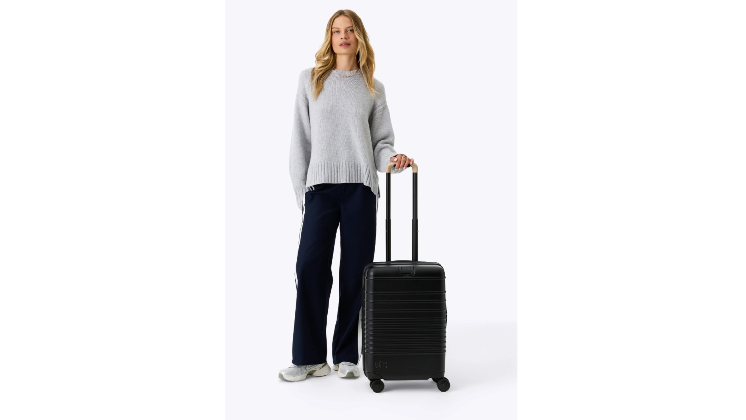 Béis The Carry-On Roller Review: Honest Pros, Cons & Packing Tests